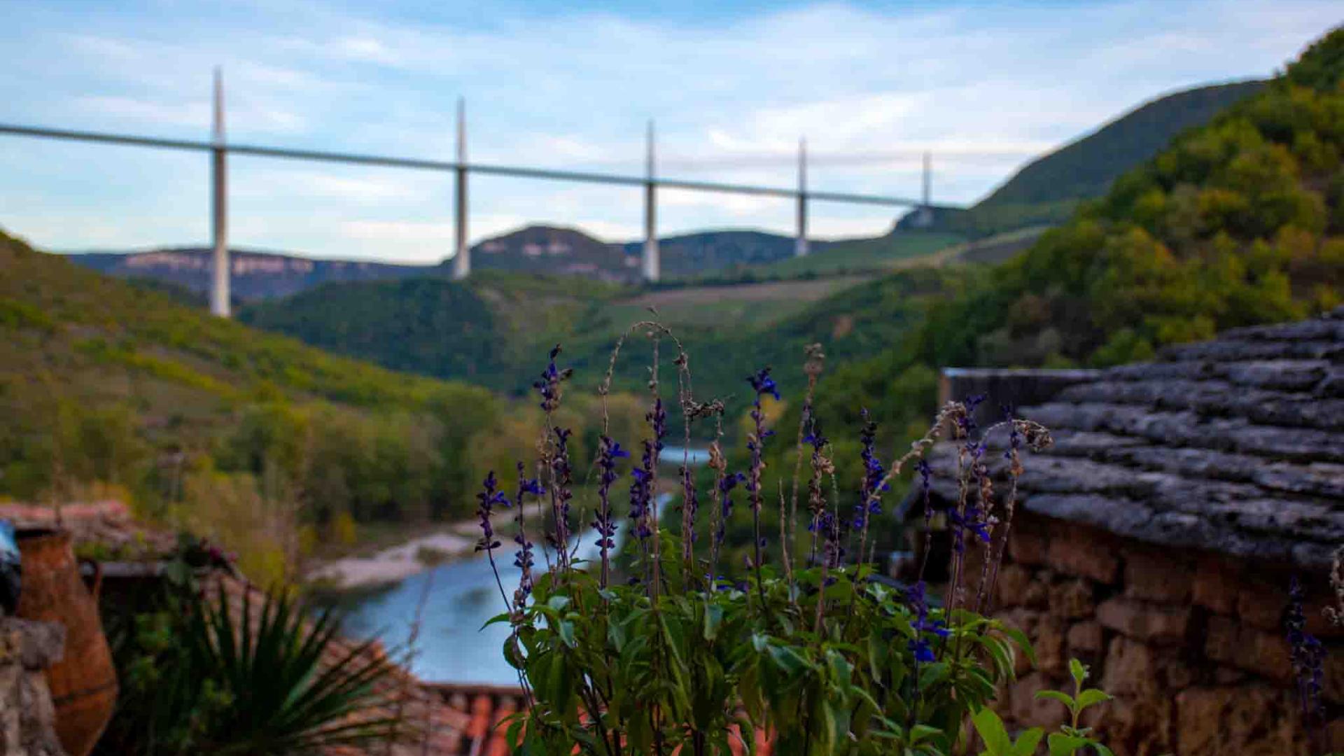 The best views of the Millau Viaduct | Explore Millau