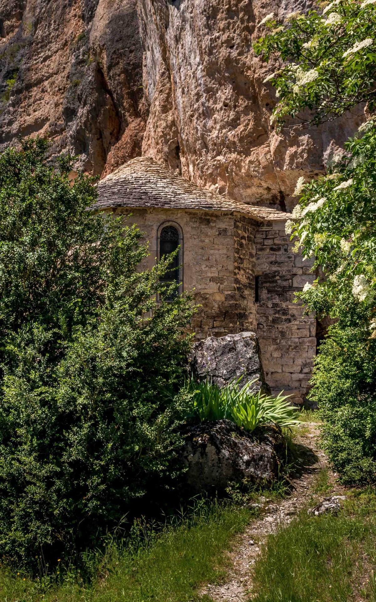 Aerial hike to the troglodyte villages of the Gorges du Tarn | Explore ...