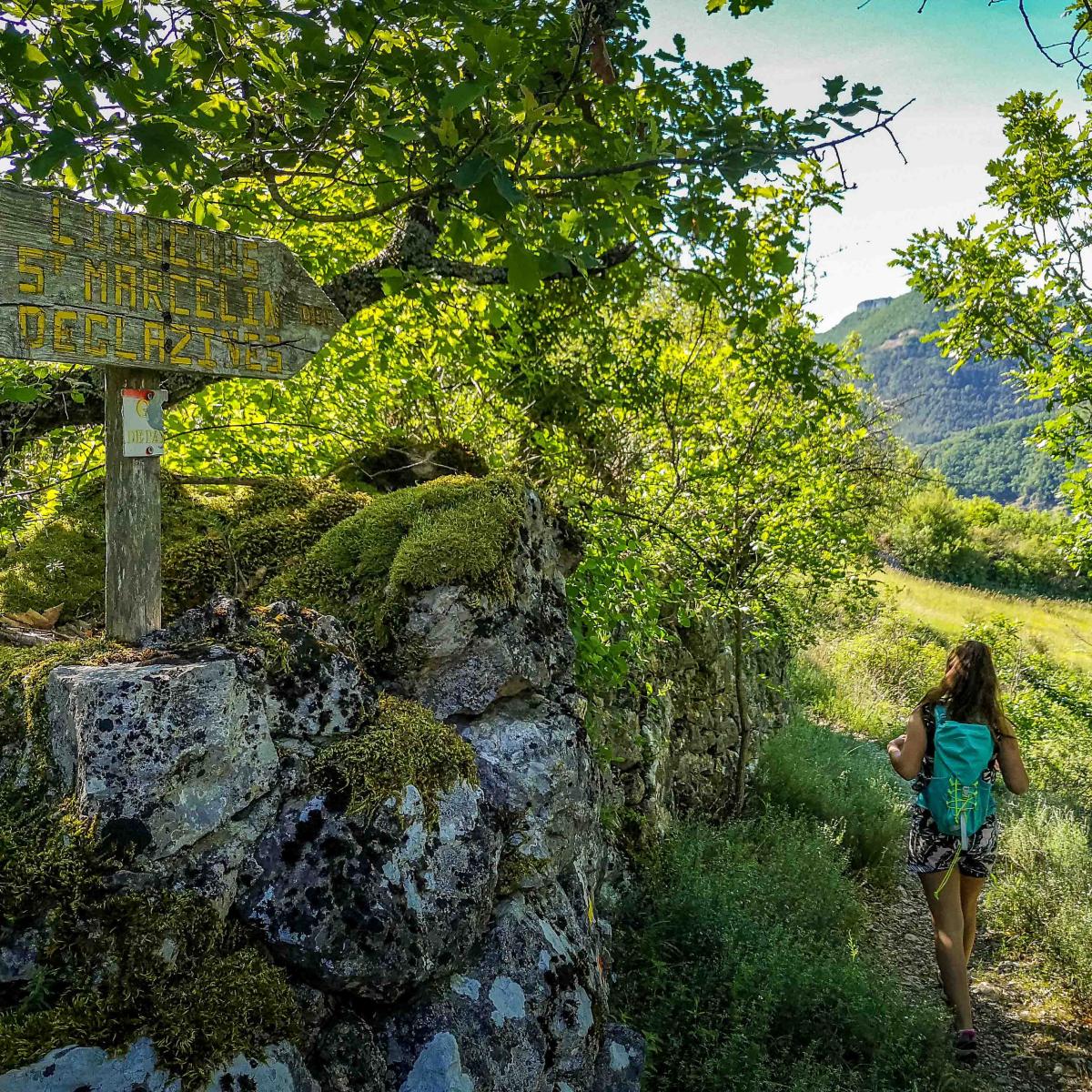 Aerial hike to the troglodyte villages of the Gorges du Tarn | Explore ...