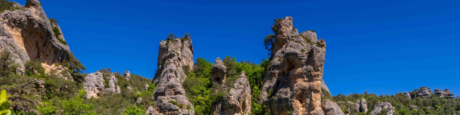 Aerial hike to the troglodyte villages of the Gorges du Tarn | Explore ...