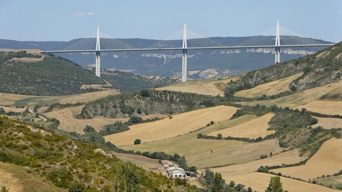 The best views of the Millau Viaduct | Explore Millau