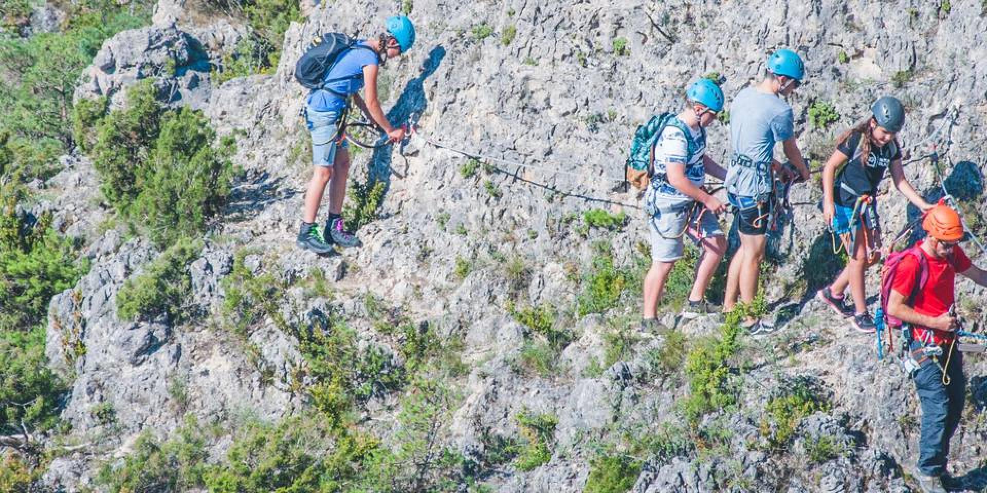 Vía ferrata y escalada en la Cité de Pierres | Explore Millau